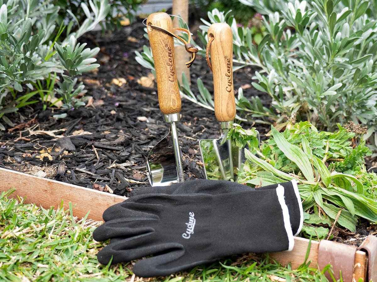 How To Control Weeds Organically - Bunnings Australia