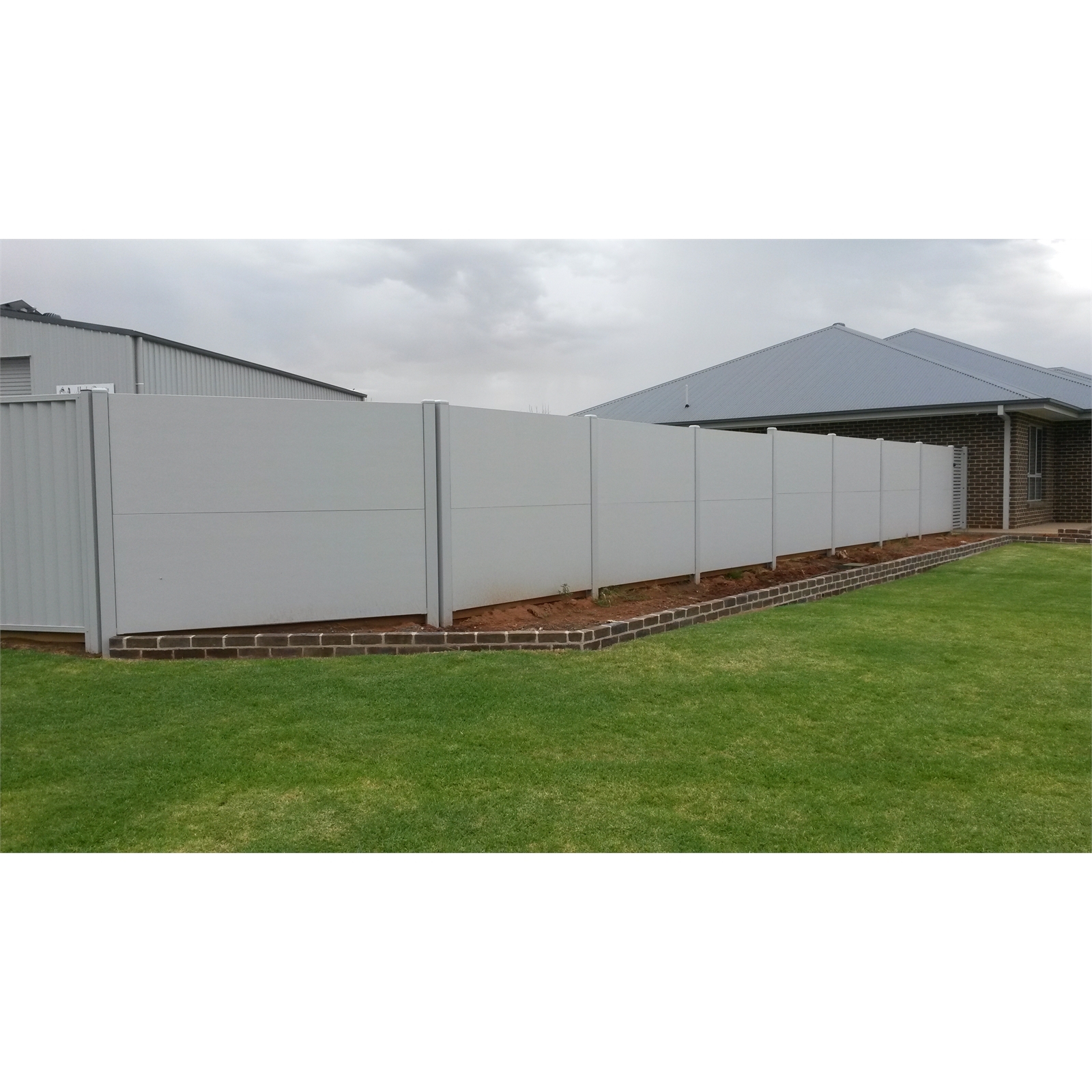 Slenderline 2400 x 1800mm Modular Fencing Bay Kit including Slats ...