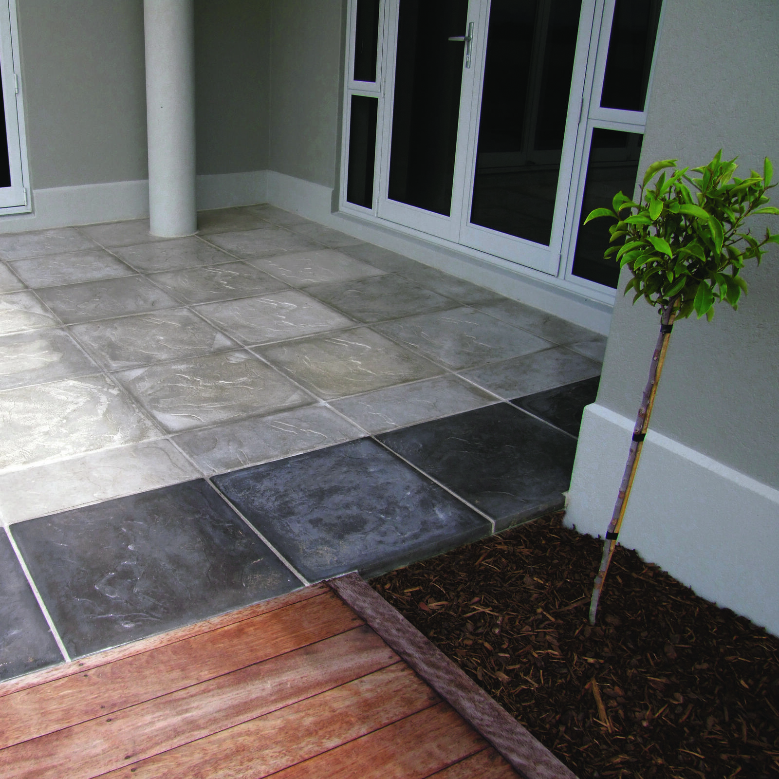 WestStone 450 x 450 x 37mm Slate Grey Classic Stone Paver - Bunnings ...