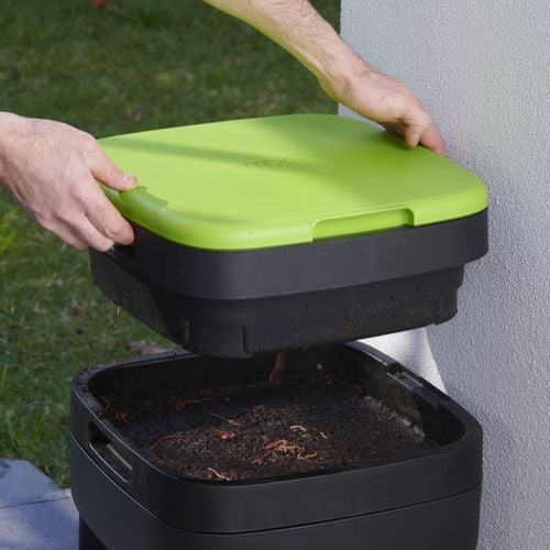 Maze Worm Farm with Legs - Bunnings Australia