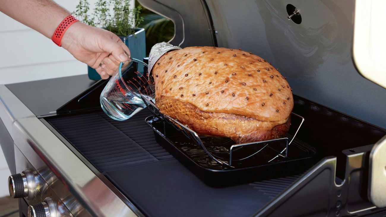 How To Barbecue The Best Christmas Ham - Bunnings Australia