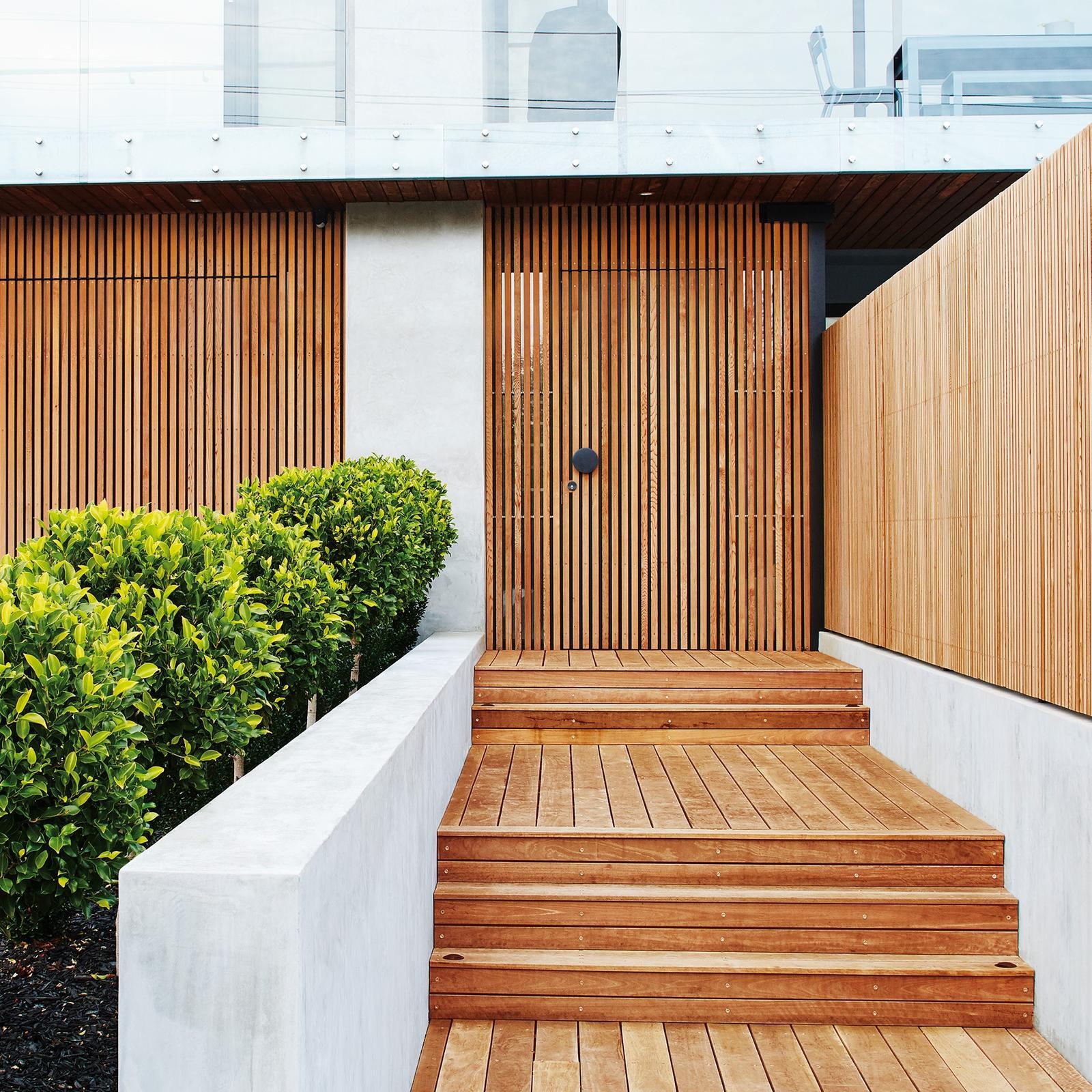 Feast Watson 10L Natural Wood Shield Timber Cladding And Screening Oil ...