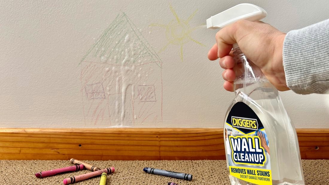 How To Clean Your Walls And Driveway Stains With DIGGERS - Bunnings ...