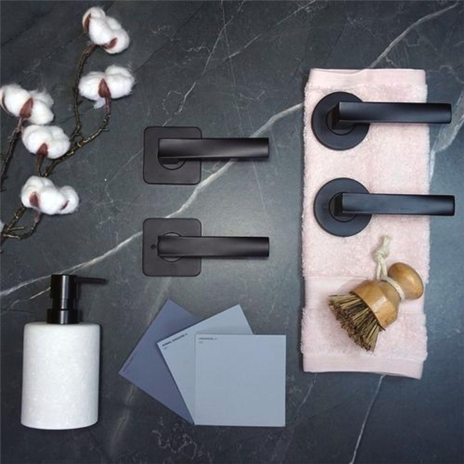 Lane Matte Black Oxford Privacy Leverset - Bunnings Australia