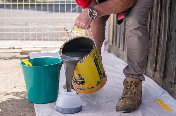 How To Spray Paint A Fence - Bunnings Australia