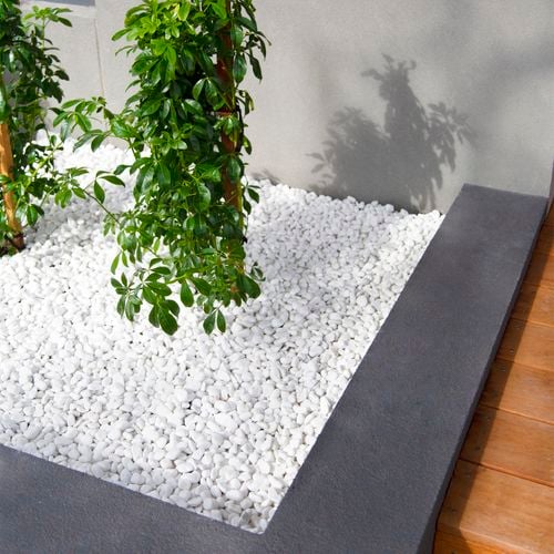 Tuscan Path 10-15mm 10kg Snow White Quartz Pebbles - Bunnings Australia