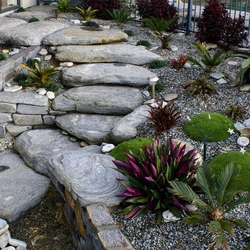 WestStone 500 - 600mm Waterworn Round Stepping Stone - Bunnings New Zealand
