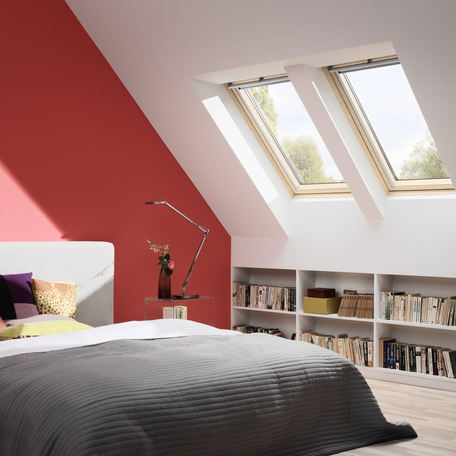 VELUX 780 x 1400mm Centre Pivot Roof Window - Bunnings Australia