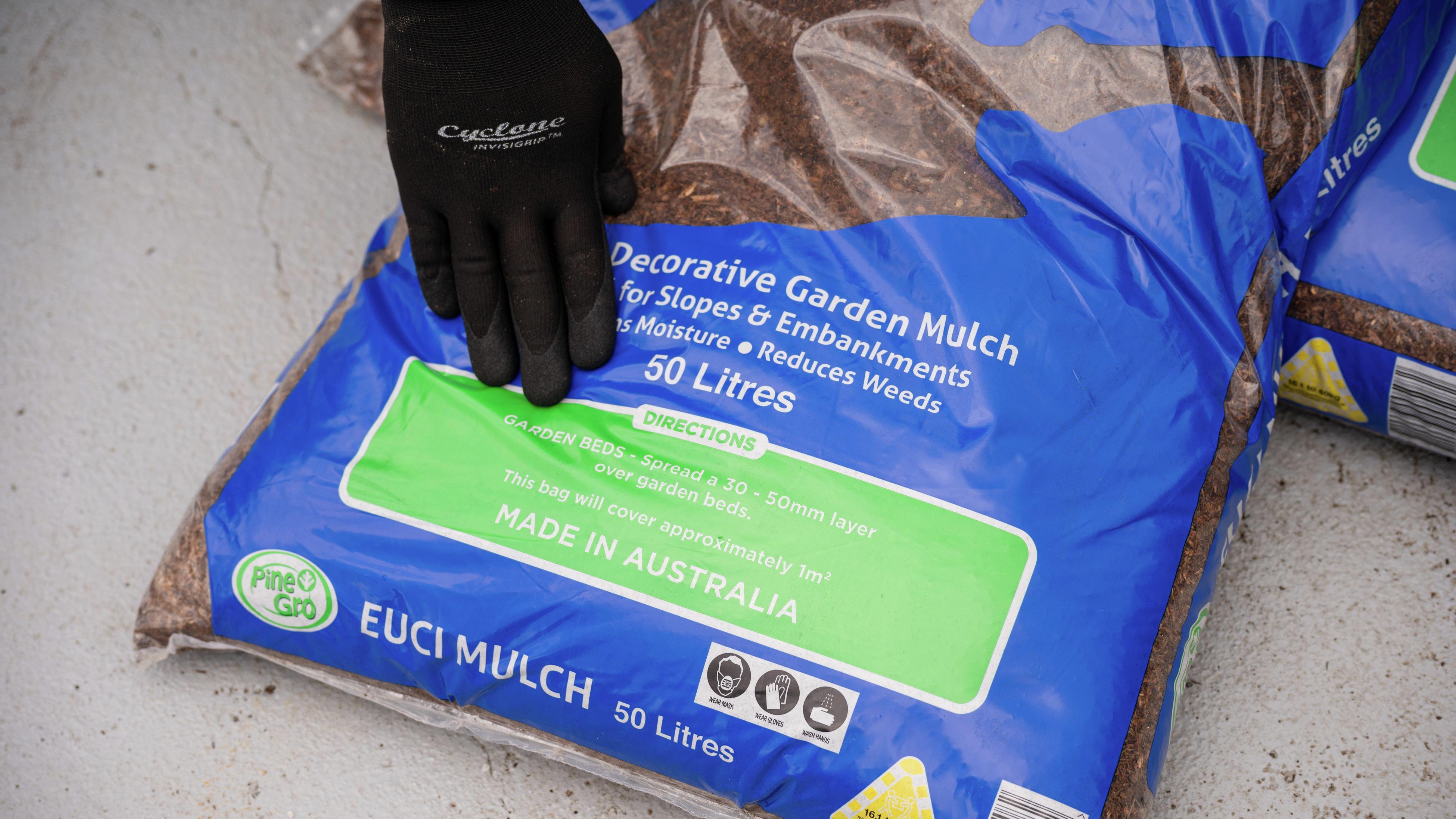 Mulch And How To Use It - Bunnings Australia
