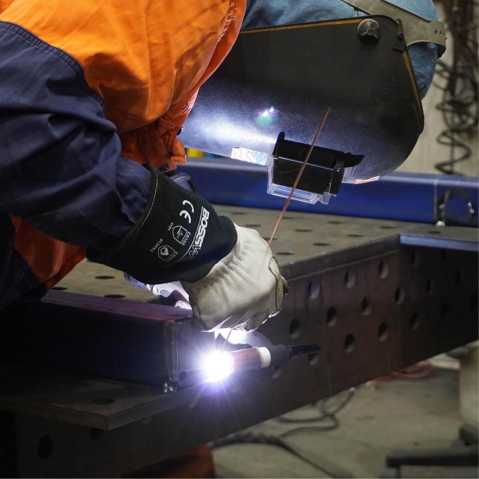 Bossweld Shade 11 Lift Front Welding Helmet - Bunnings Australia