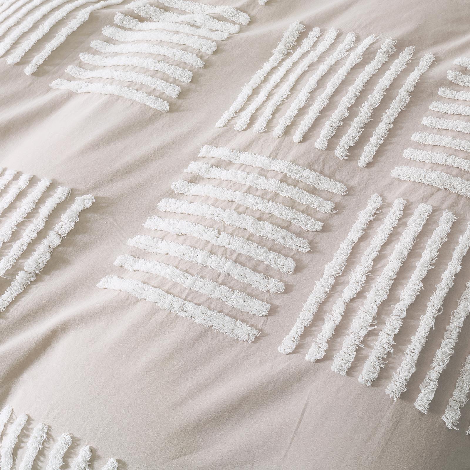 Dreamaker Cotton Vintage Washed Tufted Quilt Cover Set Super King Bed ...