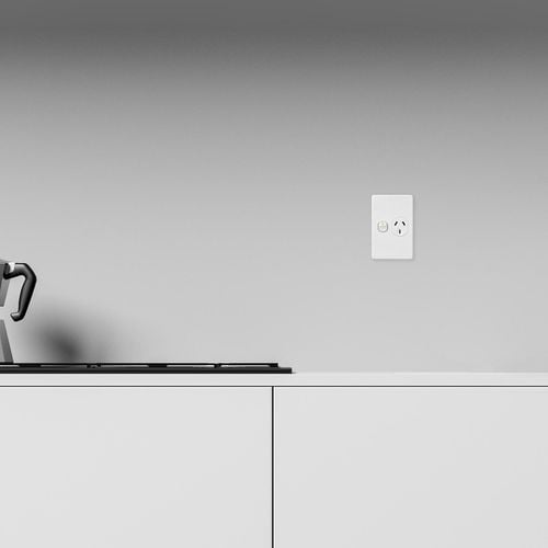 DETA X6 White Single Vertical Power Point - 1 Gang - Bunnings Australia