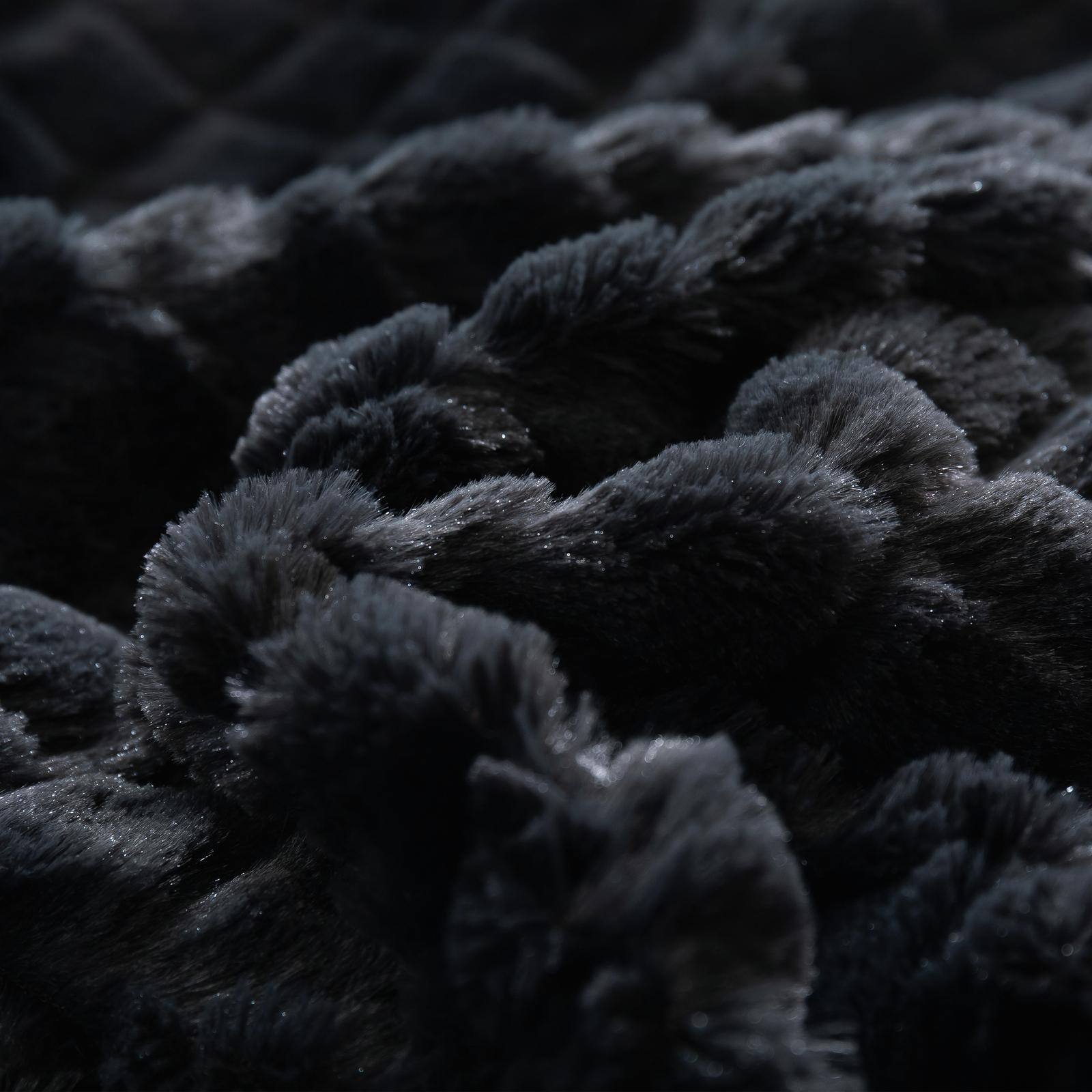 Dreamaker Teddy Fleece Embossed Quilt Cover Set Geometric Charcoal ...