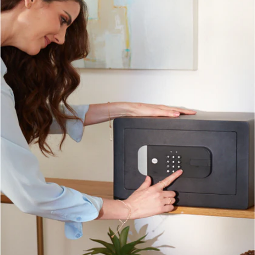 Yale 250 x 350 x 300mm Smart Safe - Bunnings Australia