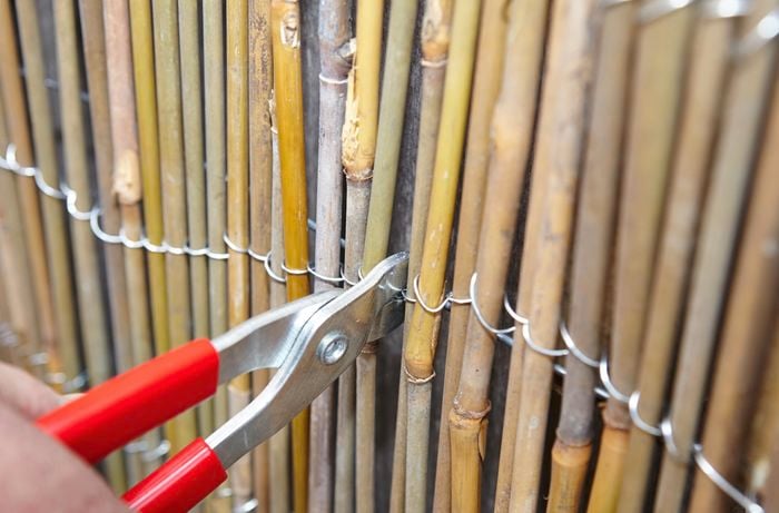 How To Install Bamboo Screening - Bunnings Australia